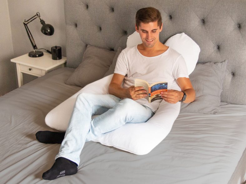 11 Best Body Pillows Reviewed in Detail (Winter 2025)