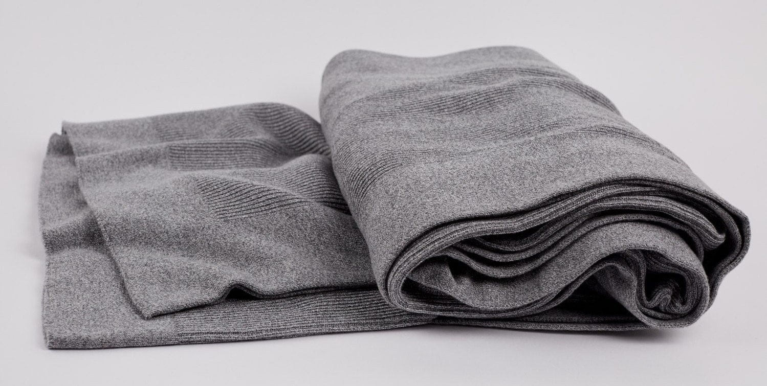 Types of Blankets: Useful Guide (Spring 2023)